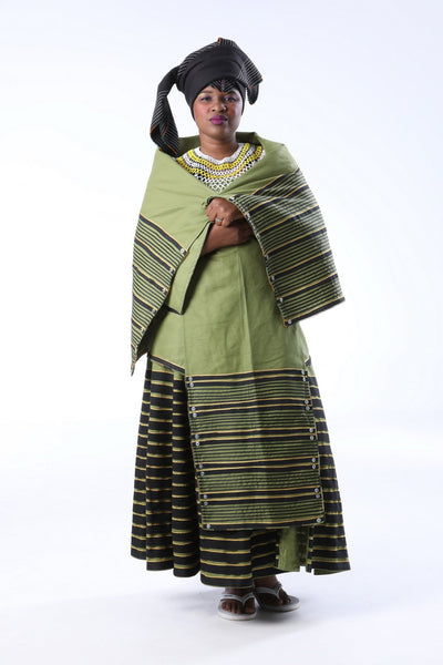 Xhosa uMbhaco set of clothing, ibayi soze cotton fabric set – The Wild ...
